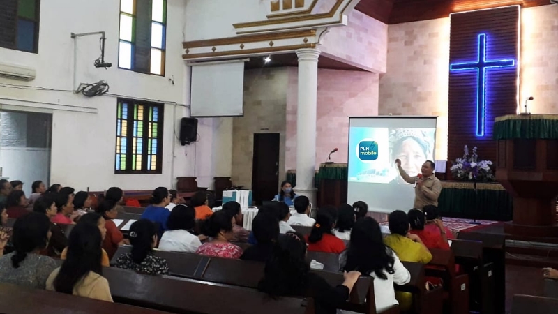 PLN Edukasi Penggunaan Listrik Aman di HKBP Tapian Nauli Medan - Medan ...