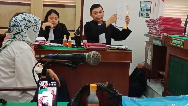 Tuntutan Belum Siap, Sidang Pemalsuan Jamu Gosok Merek Tan Poi Sua ...