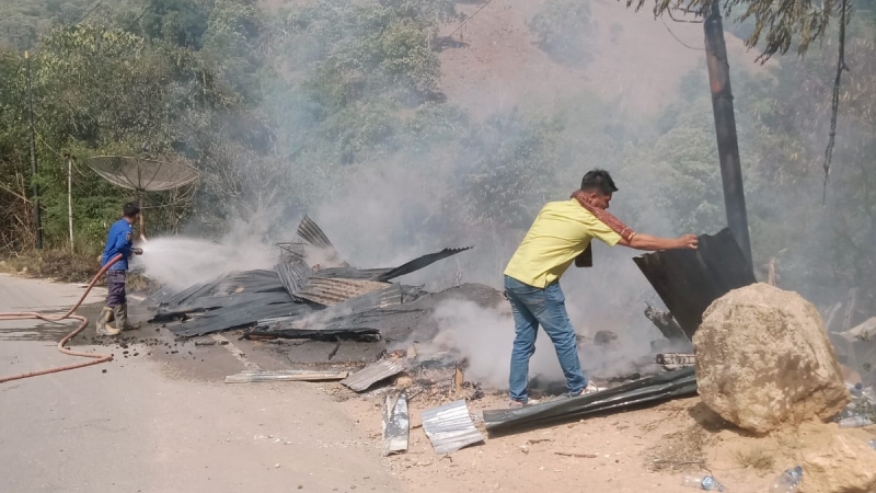 Warung di Desa Pamah Dairi Ludes Terbakar Rata dengan Tanah - Karo ...