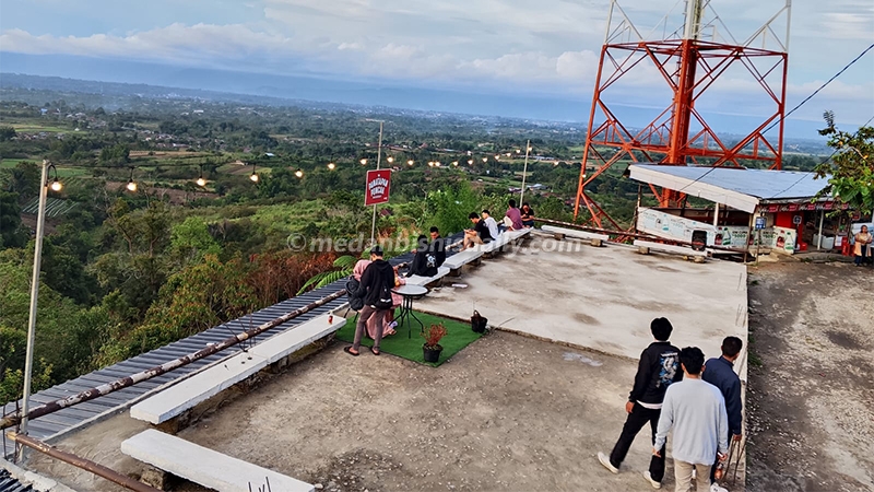 Panatapan Puncak Sidiangkat Dairi Tawarkan Panorama Indah Hamparan ...
