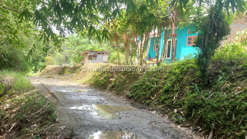 Warga Sibatu-Batu Bah Kapul Minta Pemko Siantar Perbaiki Jalan Setapak ...
