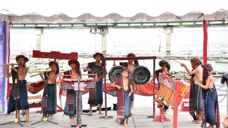 Hari Ulos Nasional, Disdikpora Samosir Gelar Lomba Musik dan Tari ...