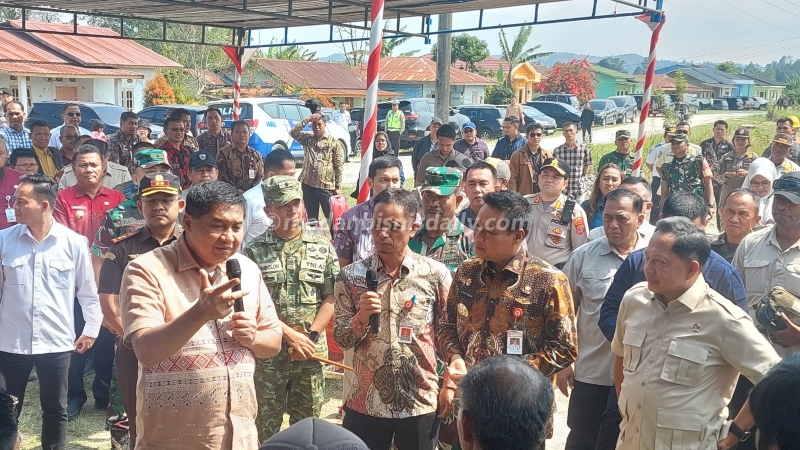 Mendagri Tito dan Menteri PKP Maruarar Sirait Tinjau Pembangunan 457 ...